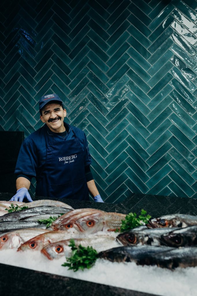 Contact Robberg Fine Foods in Plett - Call us on on +27 (0)44 501 2600